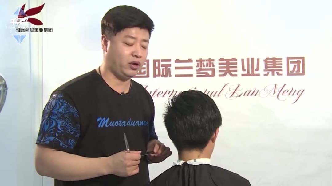 美发师必学 让你快速成为发型师 今天教你 挑剪 的正确使用方法