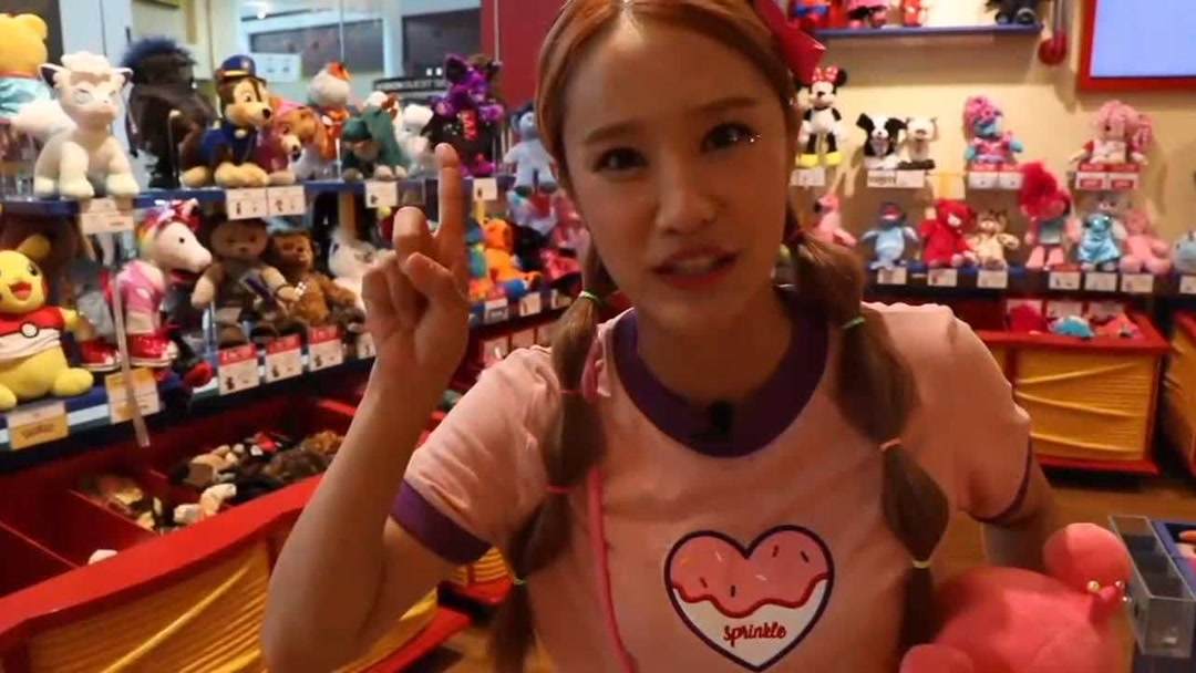 嘿基尼 基尼玩具:基尼拥有的小熊,到底是什么样子的啊!