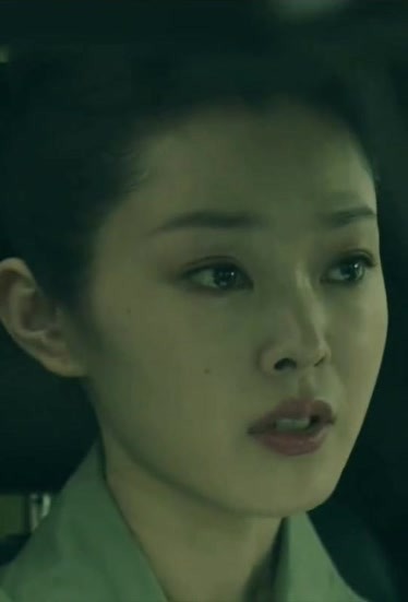 他会验尸,会武术,会推理,还会撩妹。的确他很危险。