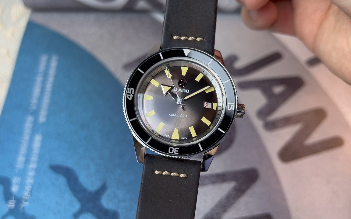 颜值拿捏的雷达潜水手表