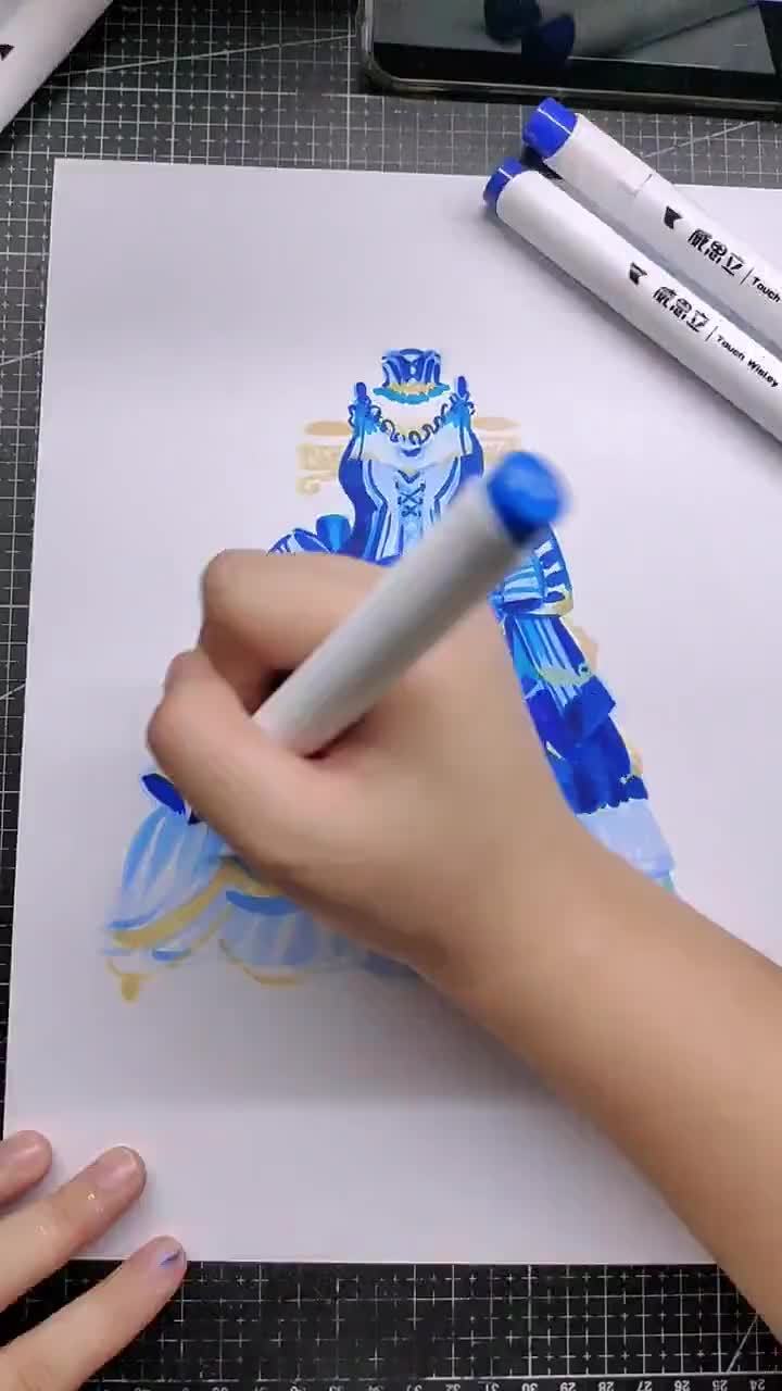 学用马克笔的第好多天#手绘 #马克笔 #服装设计