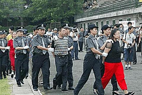 死刑犯临死前的视频曝光, 所做之事令人发指