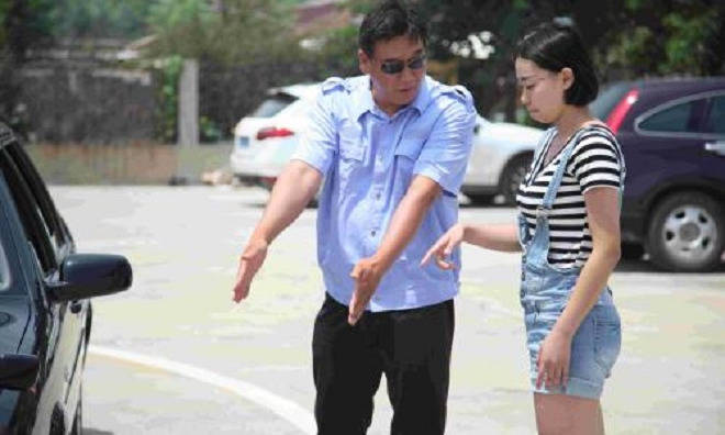 考驾照选C1好还是C2驾驶证?考C1不后悔,C2更适合这些人