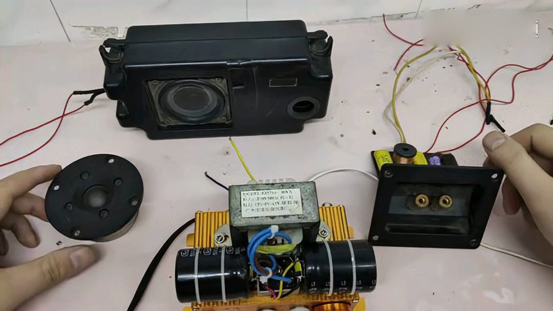 音箱加了分频器声音就会变好吗?加和不加声音有什么区别?