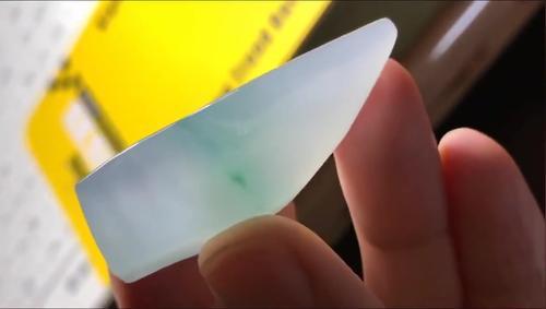 翡翠玉石,冰飘花,胶感十足,很漂亮