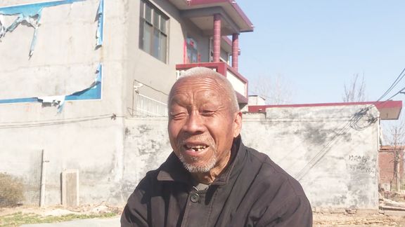 农村老人愿不愿意帮忙带孙?听听老人的心里话,很真实