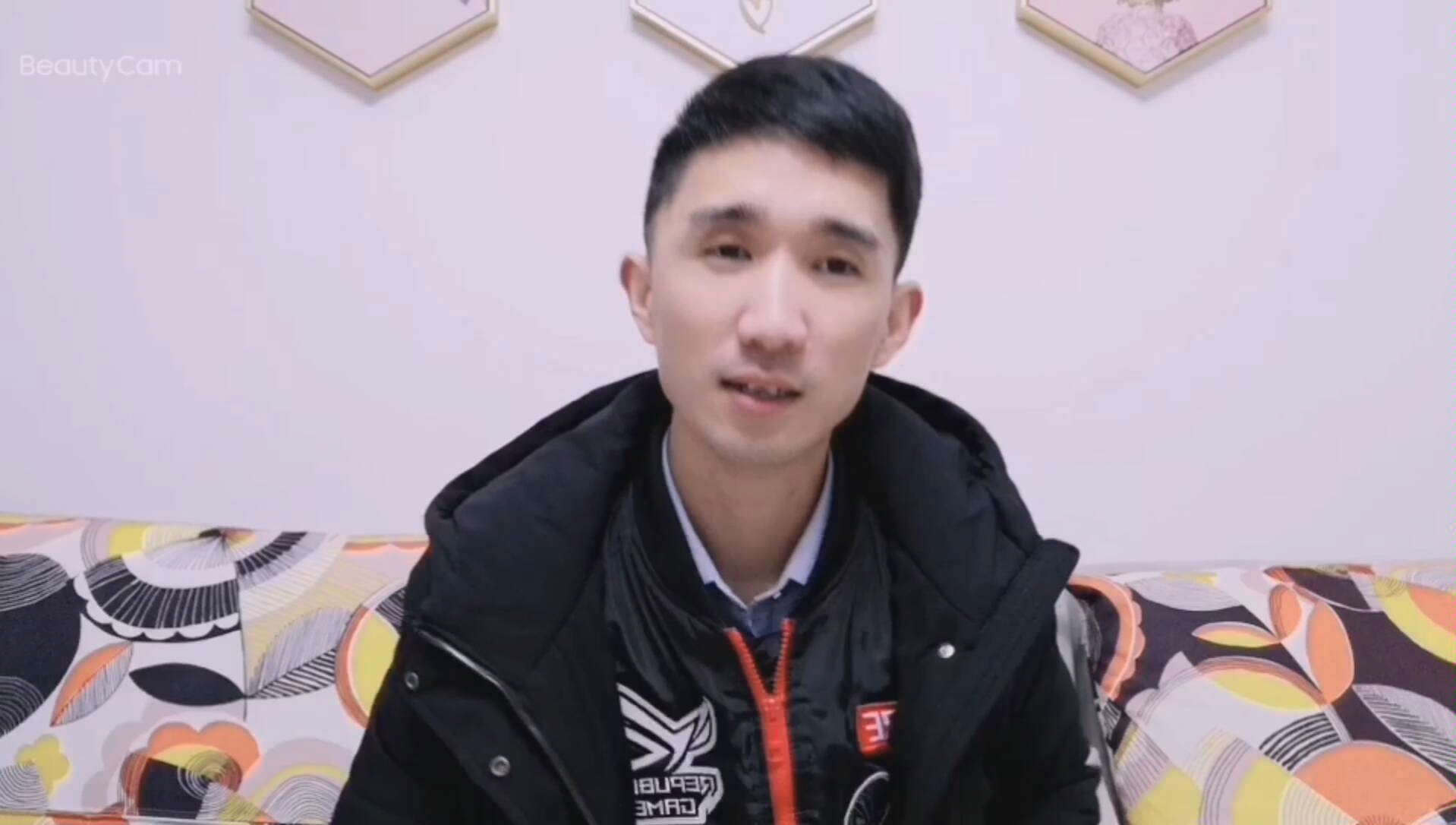 回无为生活的第一天,跑滴滴没接几单车坏了。