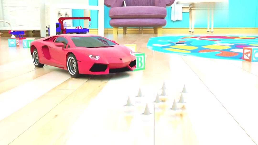 起重机帮助大脚汽车,更换苹果形状的轮胎,儿童卡通动画。