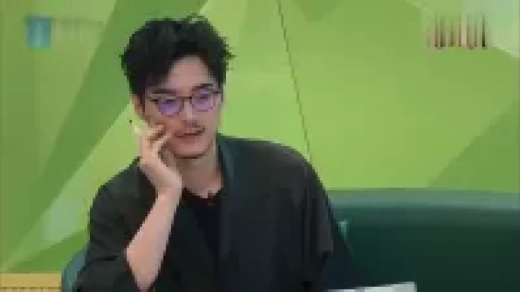 我就是演员金世佳初见宋轶,这段相亲式自我介绍,真的逗笑我了