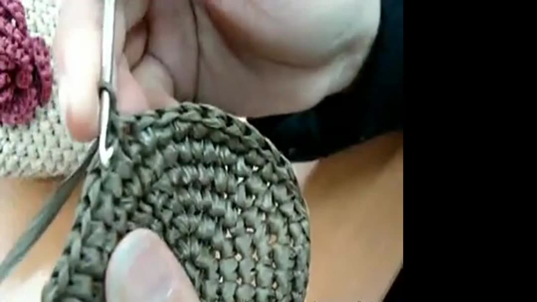 钩针编织教程视频 编织包包 小复古玲珑手提包