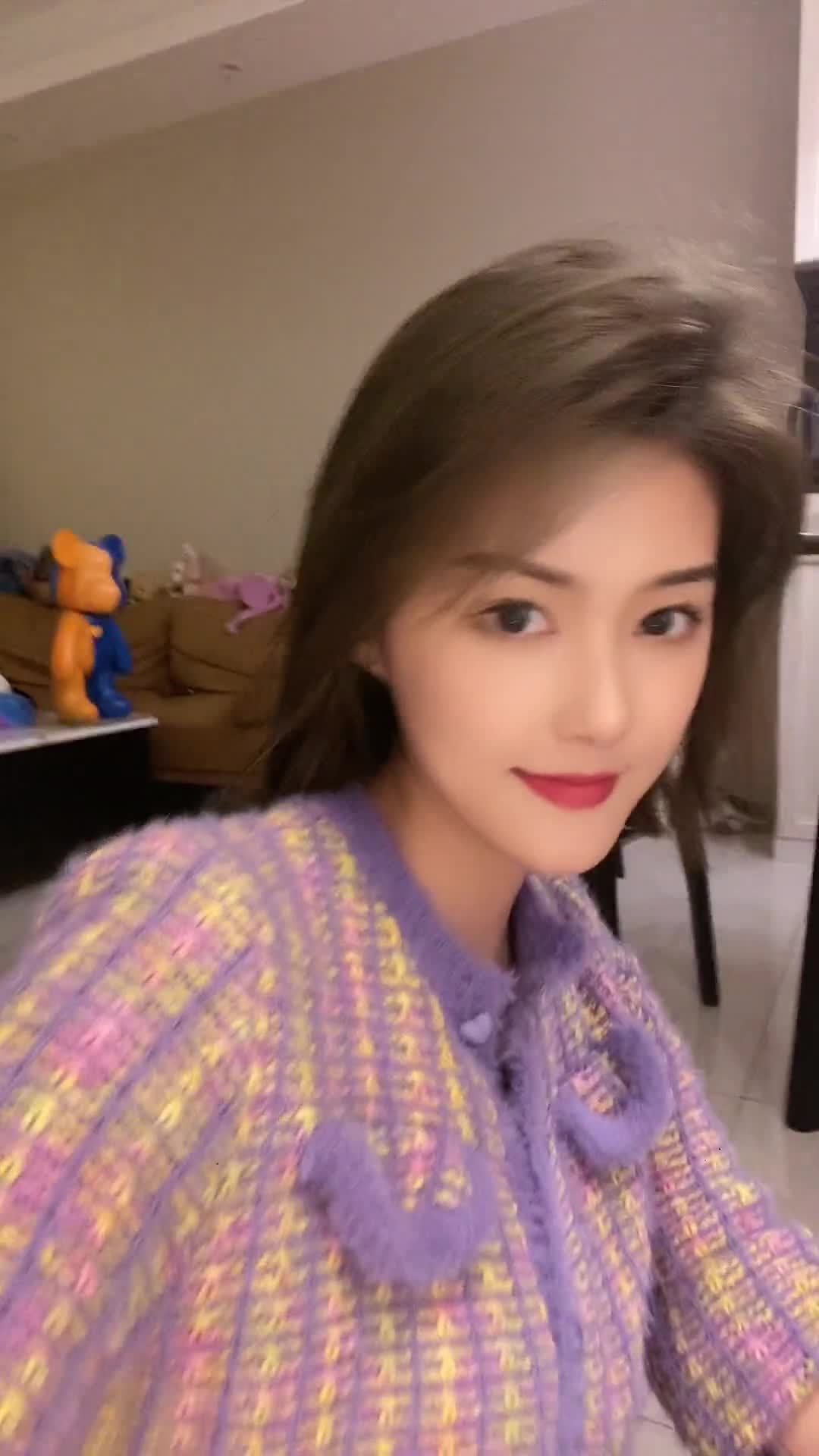 你是一函数,而我始终不在你的定义域内。