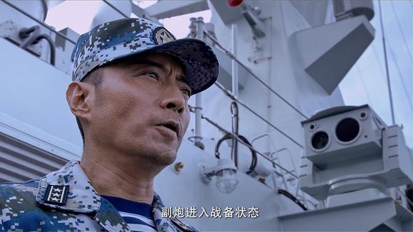 《红海行动》:外军竟敢挑战军舰?一分钟发射几百发简直太厉害