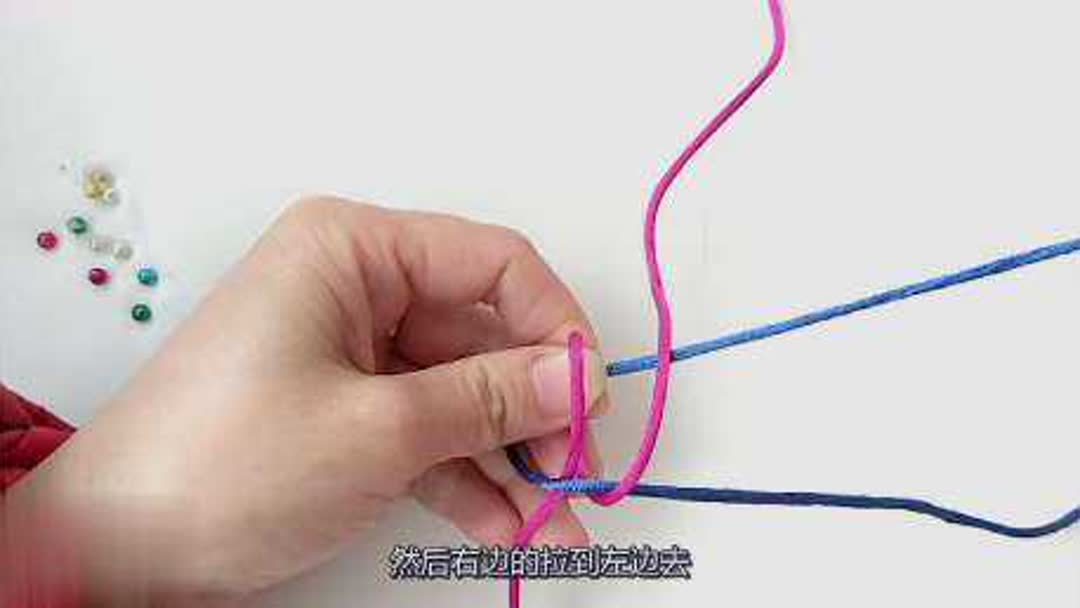 红绳手链编法视频教程,手绳的最新编法,学会了送给你好朋友吧