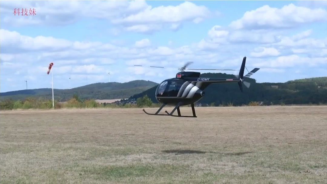 国外大型直升飞机仿真航模表演,看完感觉太棒了