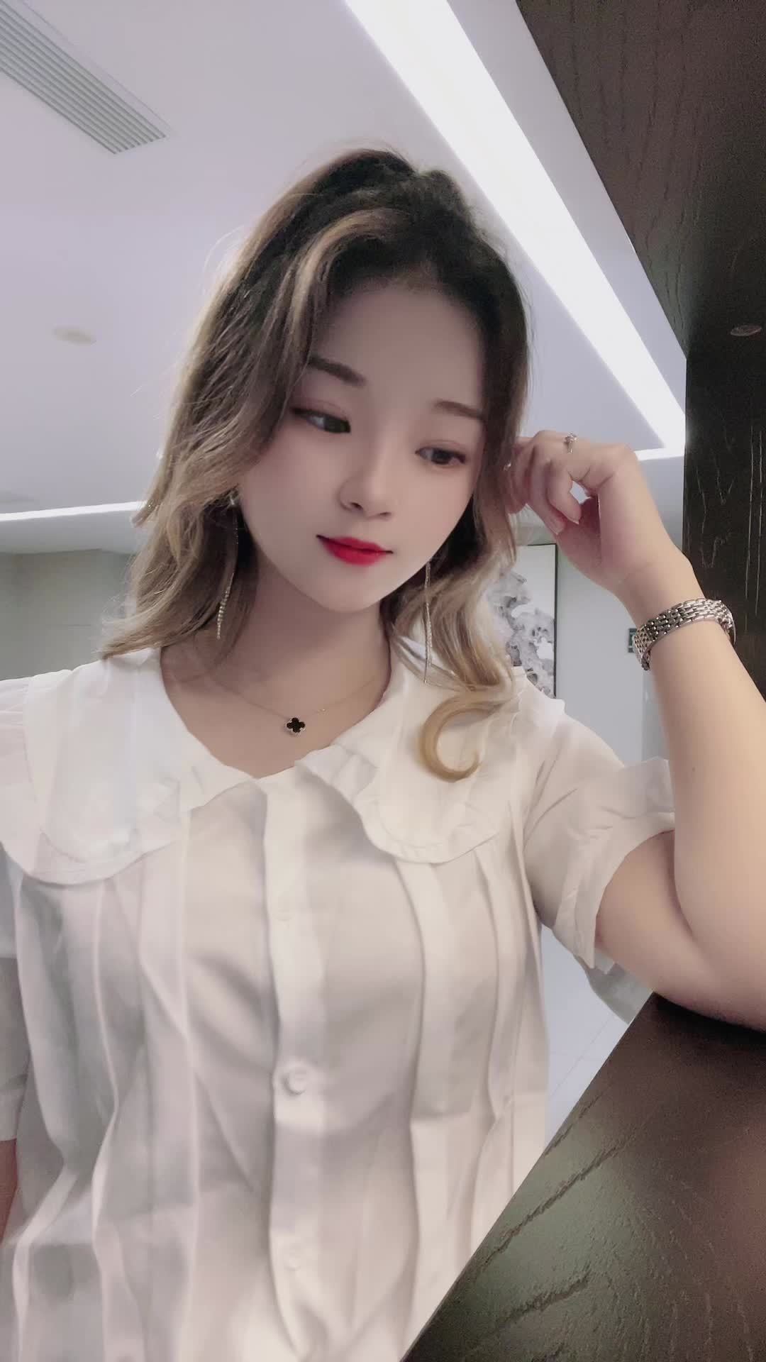 可以问你一个问题吗,第一次见面你会带我去哪,1 看电影2 逛街3 吃饭 4 ...