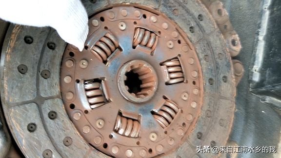 手动挡变速吃力除了离合器总泵和分泵还有这个原因会引起挂挡困难