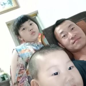 在农村创业的80后 