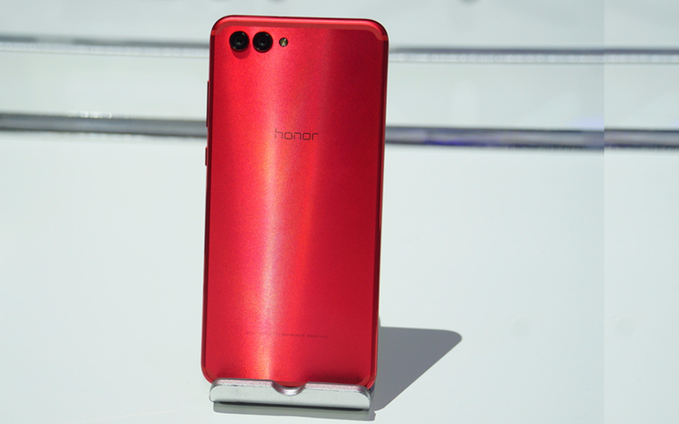 2分钟看完荣耀V10发布会:全面屏+麒麟970加持