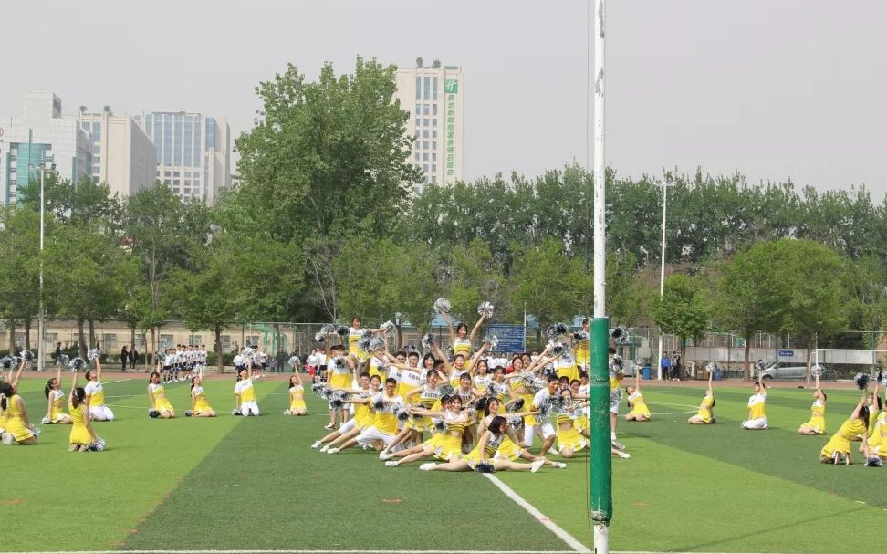 ...此时的健美操视频,苦苦训练两个月,惊喜瞬间。想念学校的活动了。