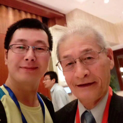 加入适量的油滑锅 