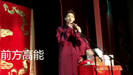 秦霄贤模仿在酒吧上厕所,这一段真是太牛了,不去打碟太浪费了