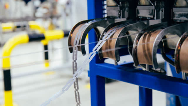 为什么男人喜欢用剃须刀片刮胡子?看看它的制作工艺,不喜欢都难