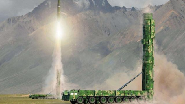 中国东风5C导弹厉害,融入了定位以及导航系统,让美俄忌惮