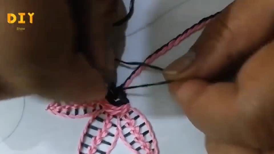 手工刺绣教程,平面花朵的简单绣法