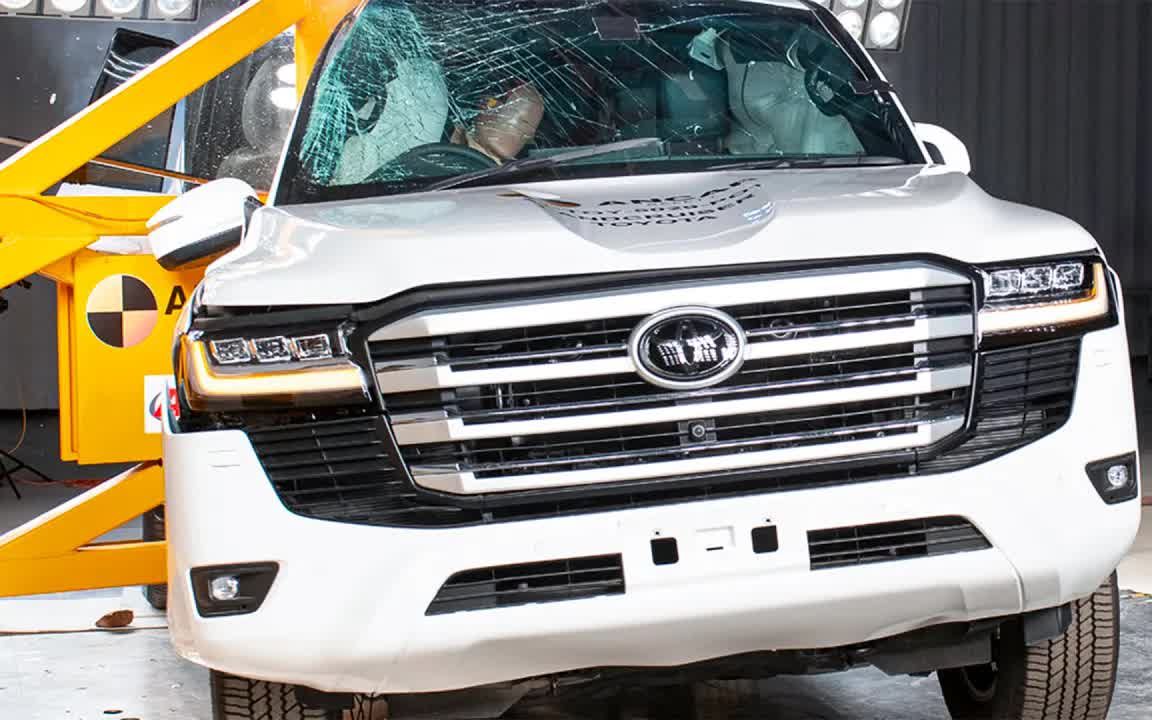 新版丰田的碰撞和安全测试!