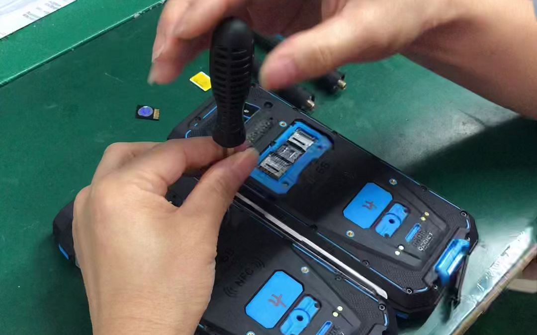 遨游智能三防手机,双卡双待+扩展TF卡 #工厂实拍 #产线 #智能三防手机