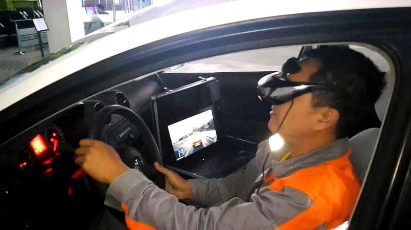 现代训练模拟器介绍4 互动型真车VR模拟训练器