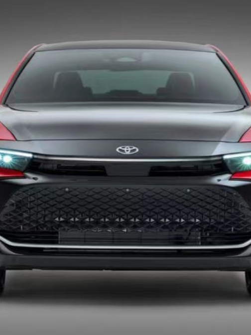 丰田皇冠又拿情怀来圈钱了!