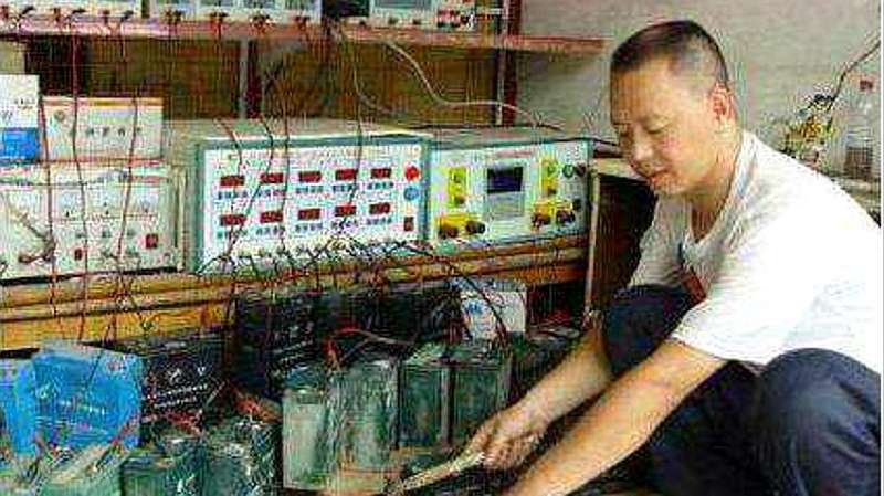 电动车废旧电瓶修复方法,几块钱搞定,轻松省下几百元!