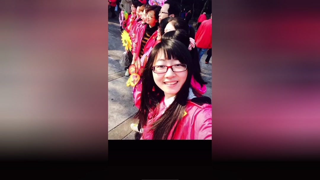 在广州 工作经常日夜颠倒 一周2天休 工资1w+ 会接触到各种人 要求化...