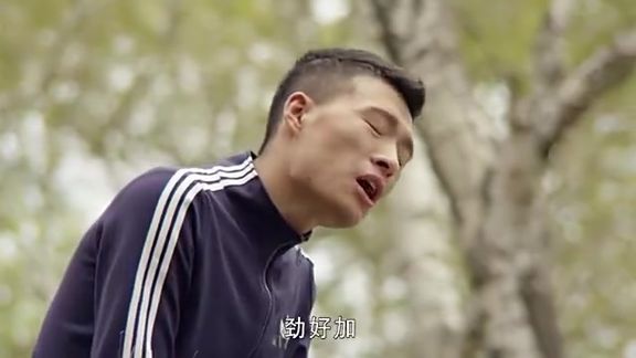 小伙解释花钱快那真是一个准,干啥都好啊不差劲,就是差钱