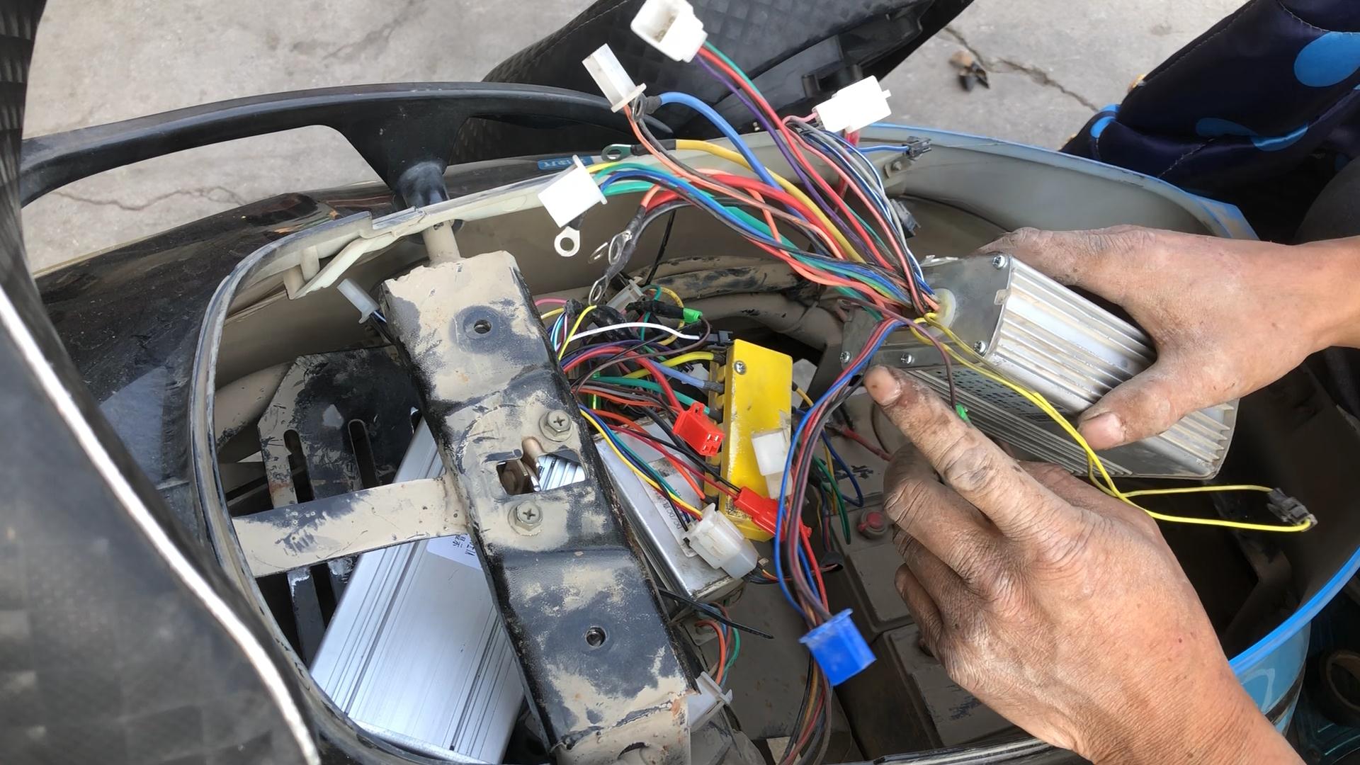 电动车换控制,器防盗器插头不对应该怎么改线?教你一招简单实用