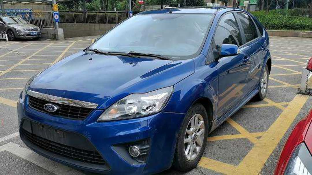 1万多块钱的自动福特福克斯,家用代步练手挺好