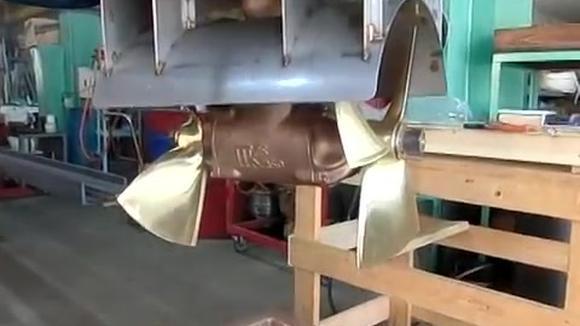 不看不知道,船上用的螺旋桨是这样的!