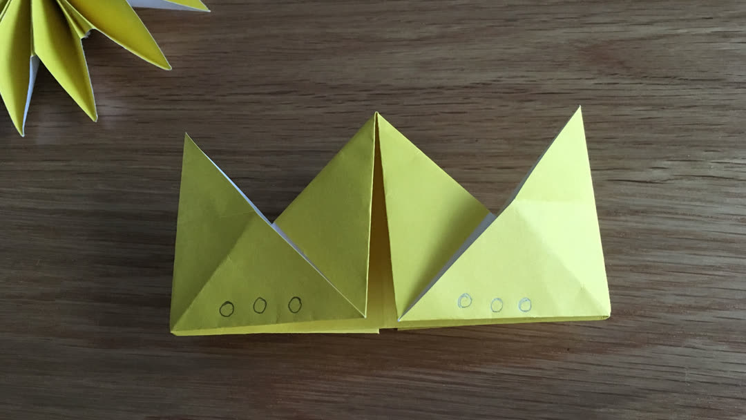 皇冠折纸,教你折一个超级简单的皇冠,王冠折纸教程