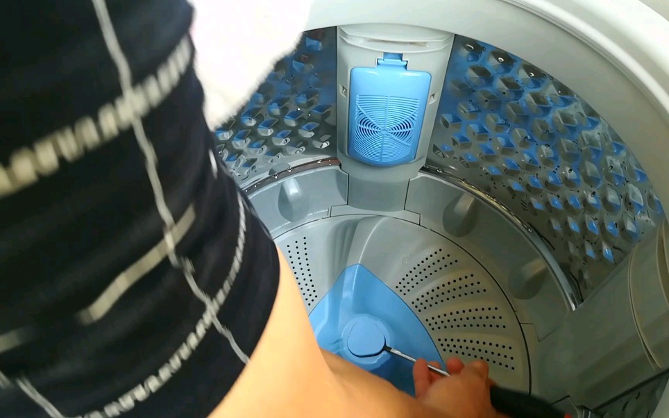 新款波轮洗衣机拆洗祥细解说