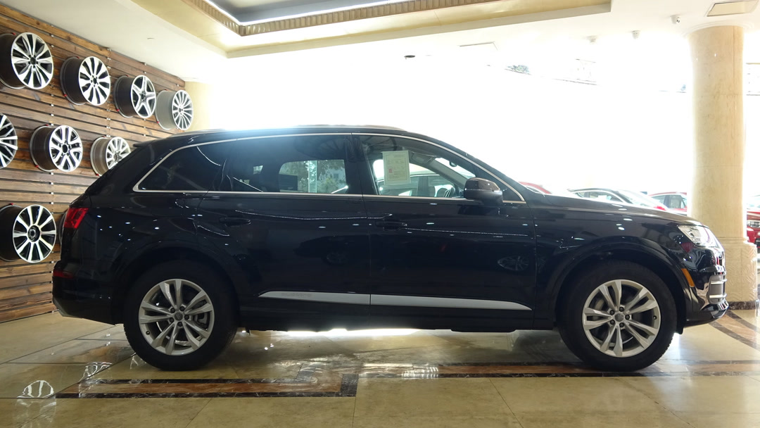 实拍加版奥迪Q7 四区空调 真皮座椅 展厅现车 配置齐全