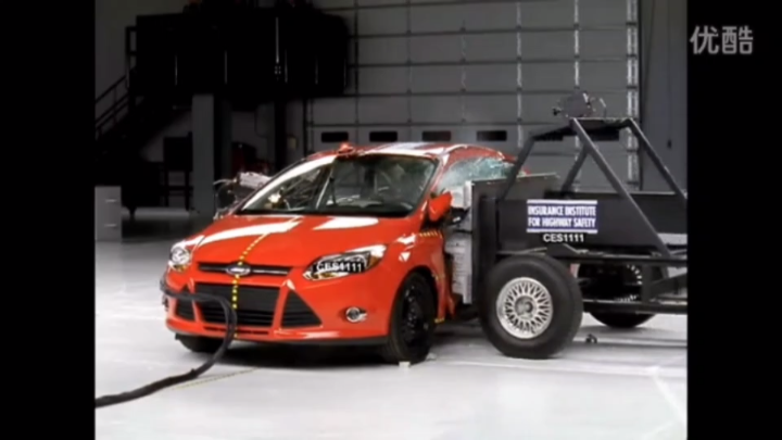2012款福特福克斯 侧面碰撞测试