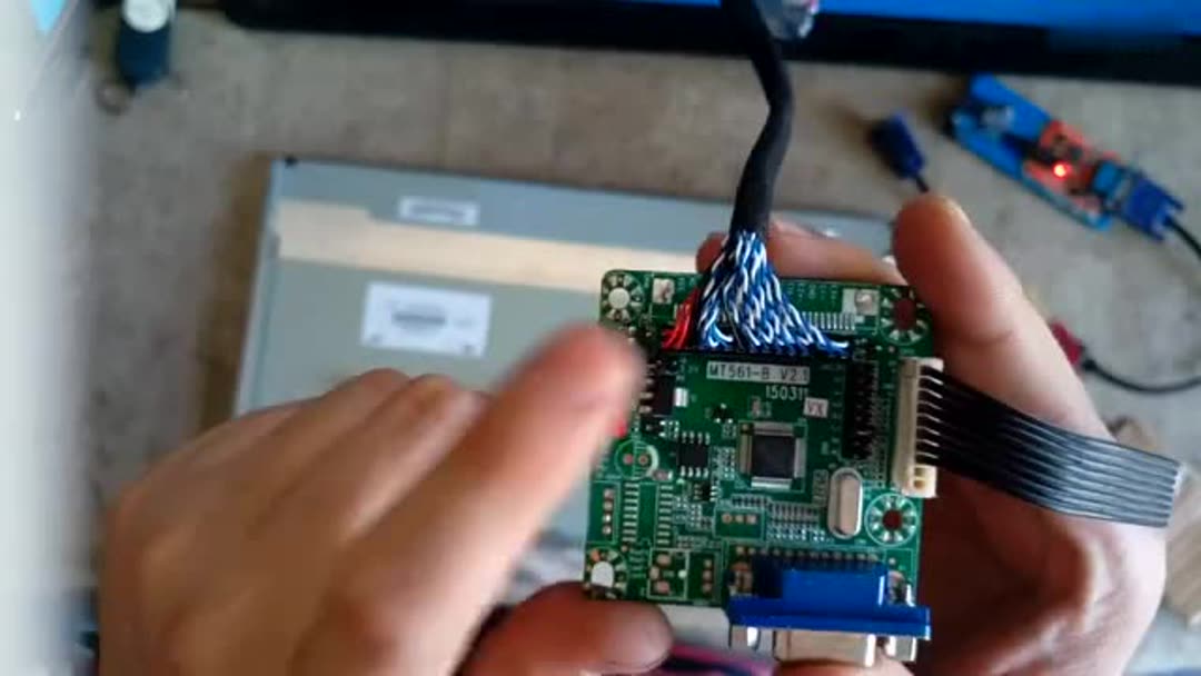 液晶显示器维修之 点屏配板过程-西瓜视频