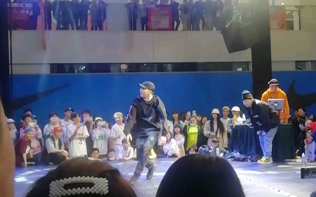 街舞三冠军杨凯成都街舞导师秀