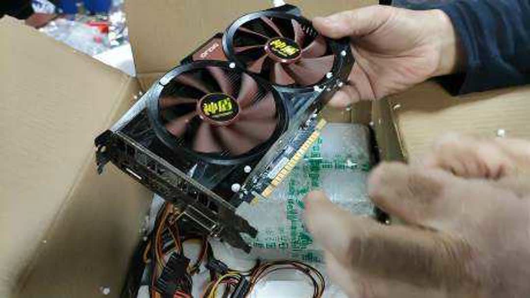 网友快递来的一堆电脑硬件,包装太好了!开箱看有什么!显卡可以