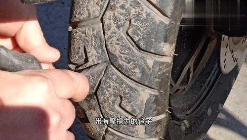 刚买的真空胎电动车没气了,看老万教你如何对付!