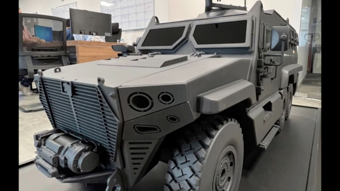 1.2米长的3D打印装甲车,必须承认,在过去的几年里,我似乎已经看到了...