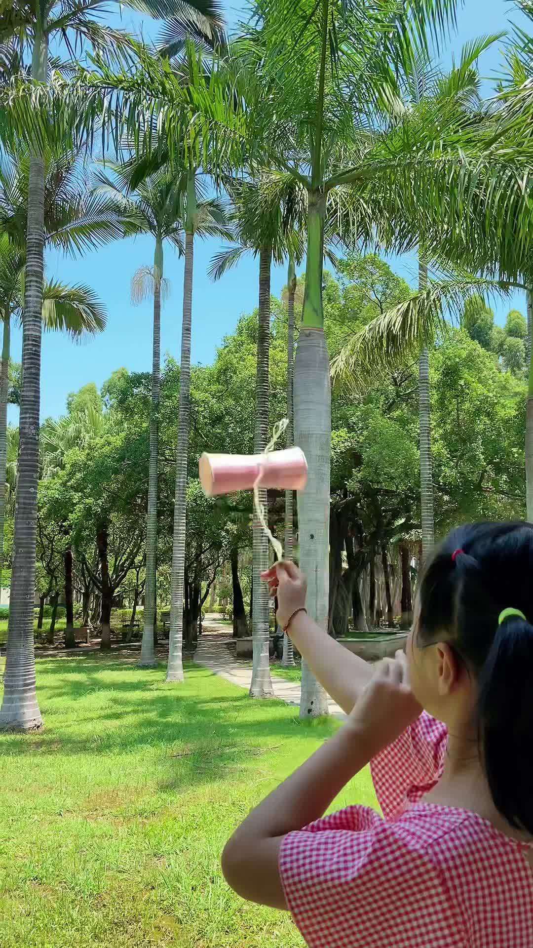 好玩的纸杯飞行器也太好玩了吧!暑假放下手机做两个...