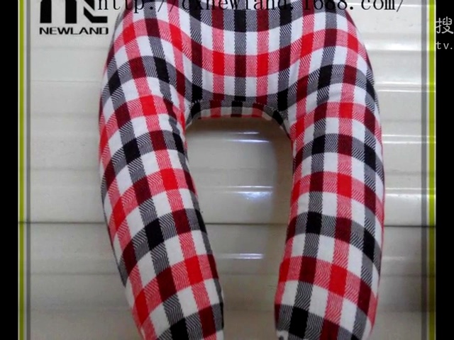 多彩的颈枕 各种U形枕可供选择