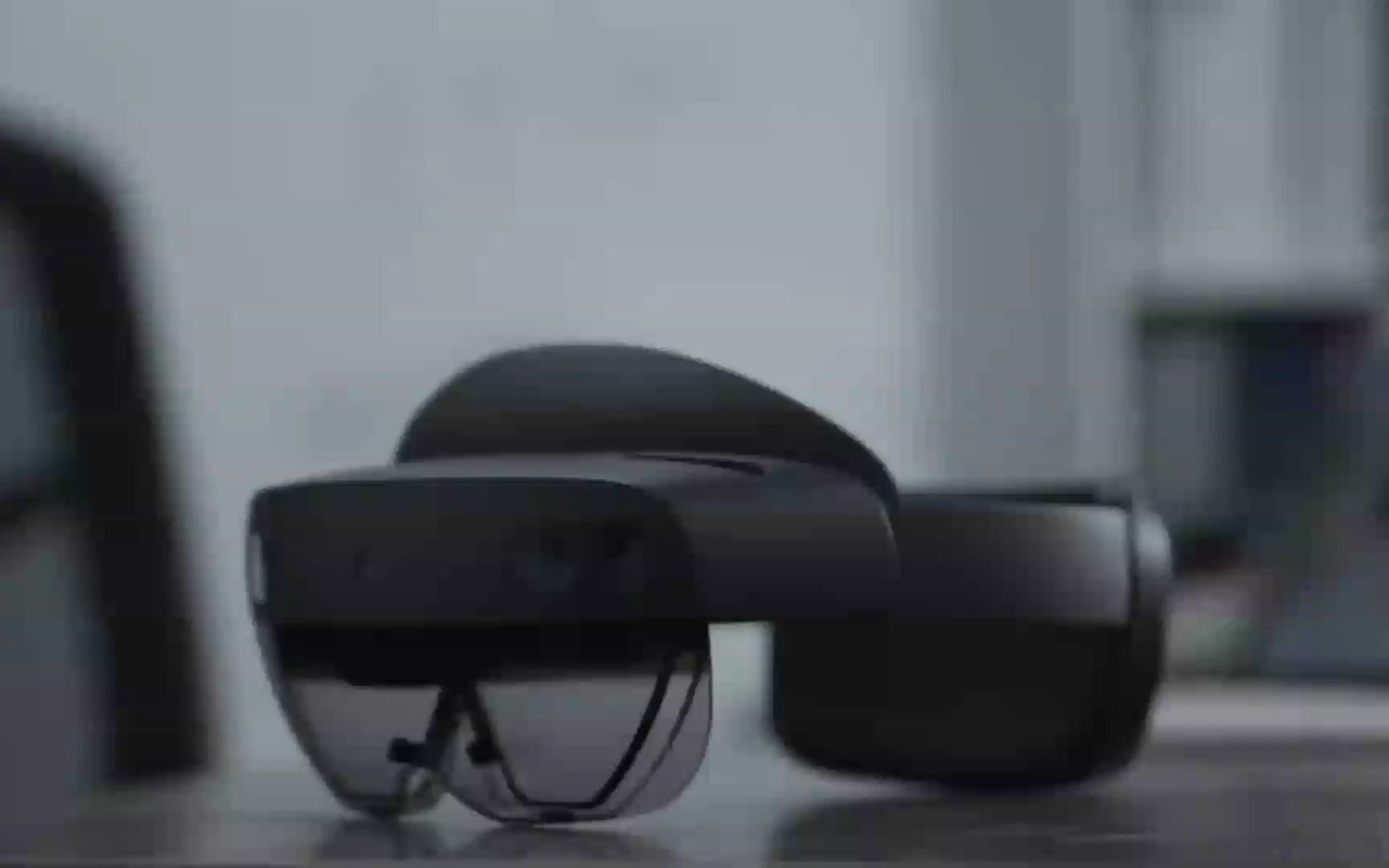HoloLens 2操作培训与远程协作应用案例